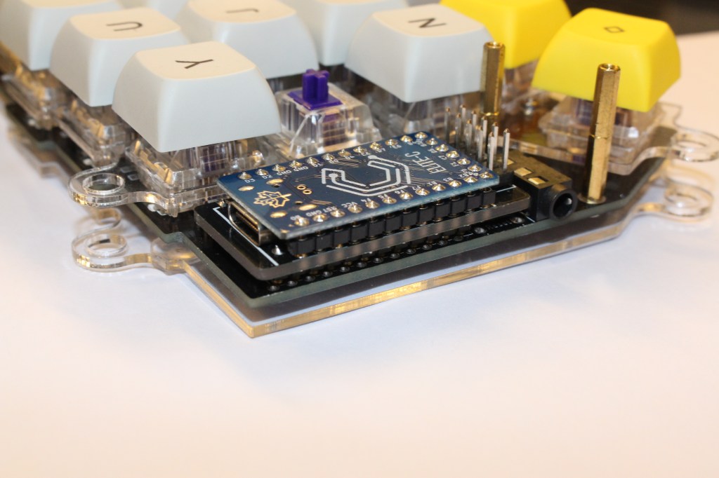 Trackpad in a Keycap for Corne/CrKbd Keyboard | Volodymyr Lukashevych